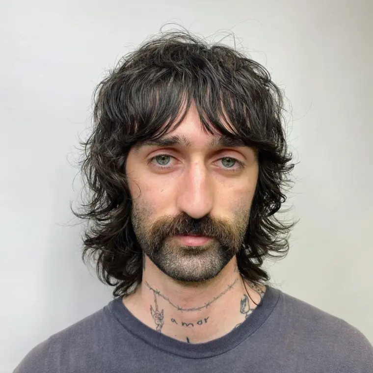 La coupe wolf cut homme : découvrez nos propositions de cette coiffure